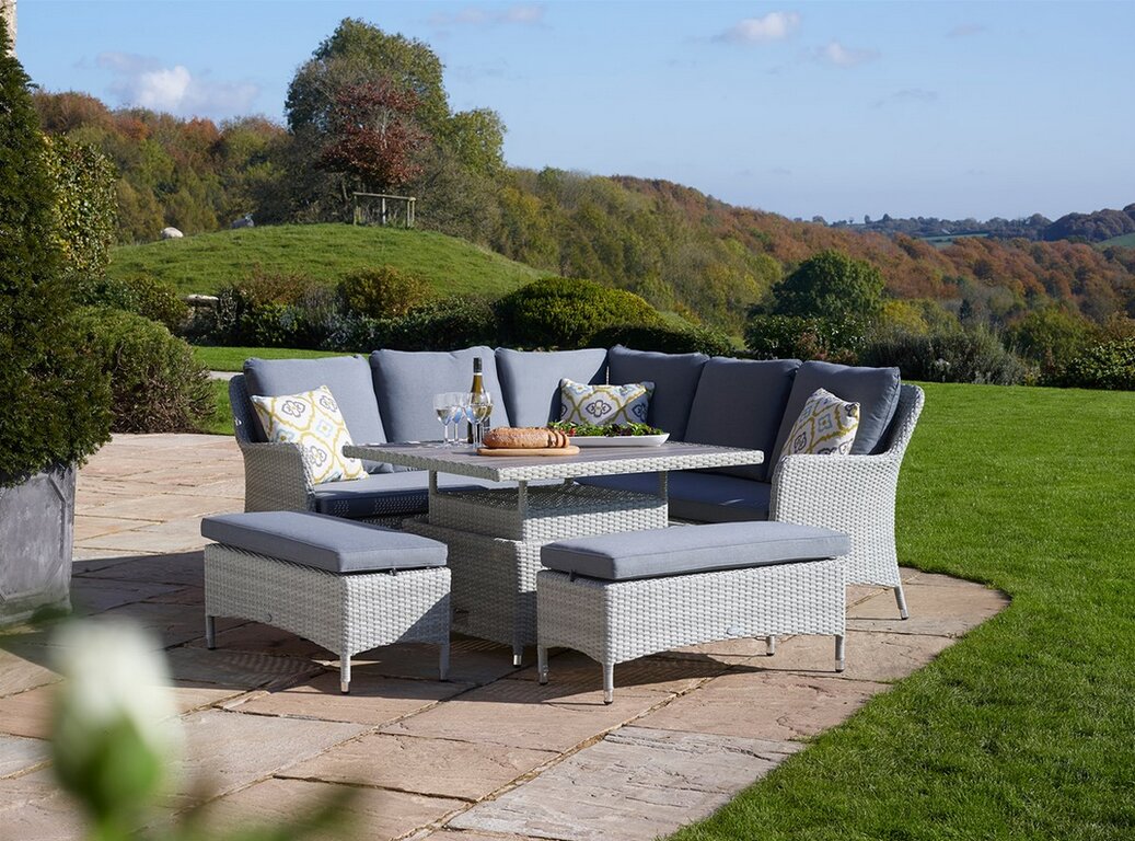 Corner Sets - Pennells Garden Centres